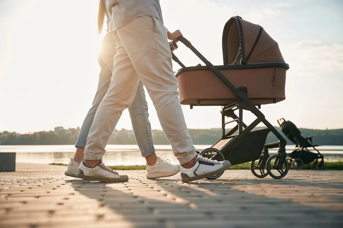 Découvrez les avantages d'une poussette de luxe pour votre bébé - Vrmt.fr